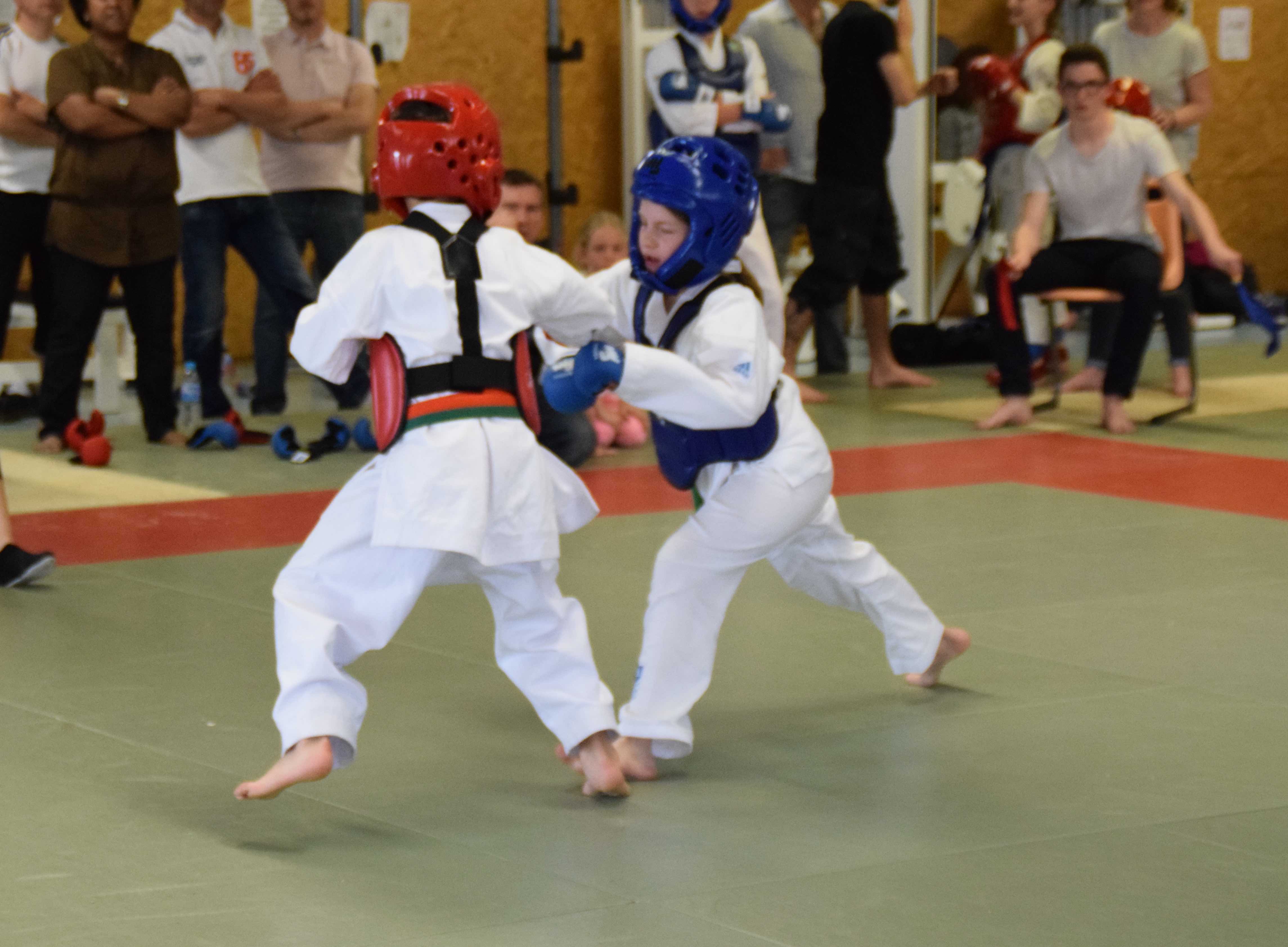 Laura en pleine action | Karaté Do Métabief